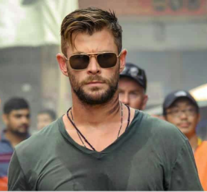 What Sunglasses Is Chris Hemingsworth (Tyler Rake) Wearing in ...