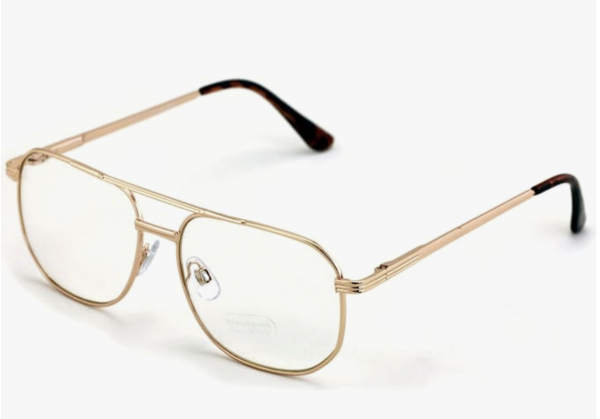 What Style of Glasses Does Evan Peters as Jeffrey Dahmer Wear in ...